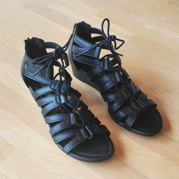 Brash | Shoes | New Brash Gladiator Ankle Sandals Strappy Lace Tie ...